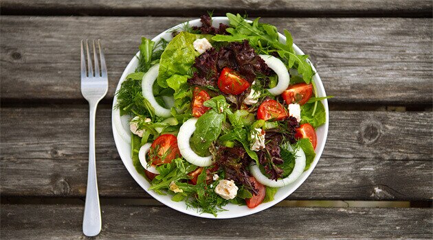 10 loại rau trộn salad ngon nhất | Gia Đình Nestlé